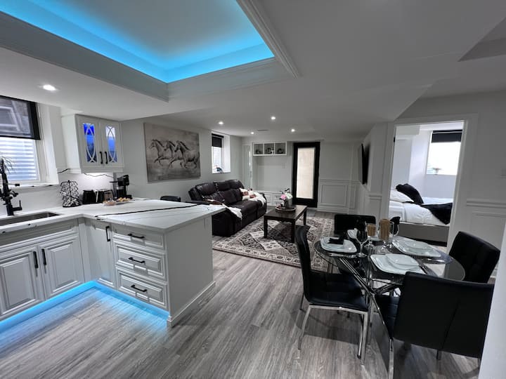 Luxury 2br/2ba Modern B Apartment In Ajax, Toronto - Ajax