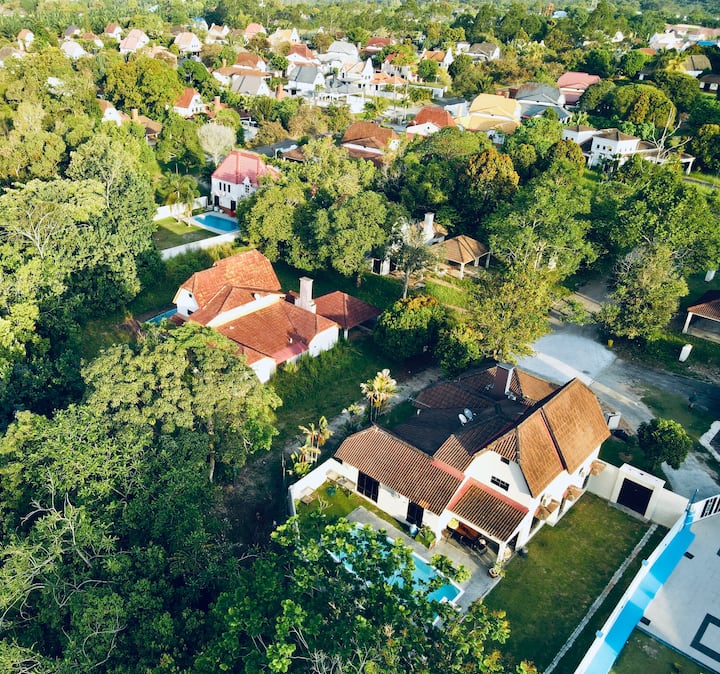 Villa Bali @ A’famosa Resort, Alor Gajah, Melaka - Negeri Sembilan