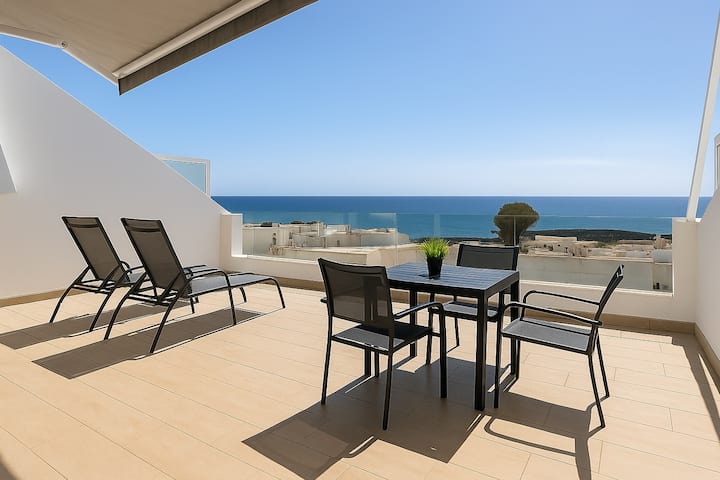 Acquamarina: Sea View, Terrace & Free Ac - Puerto del Carmen