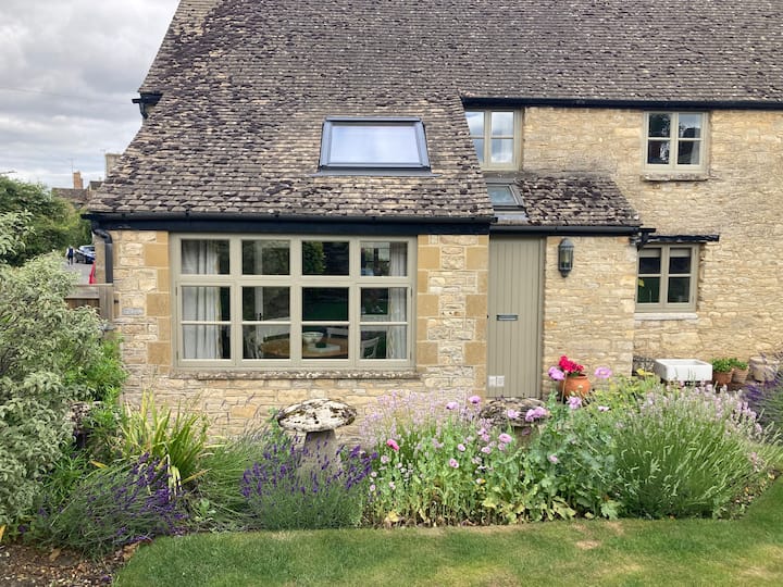 Church View Cottage, Ducklington, Witney - Witney