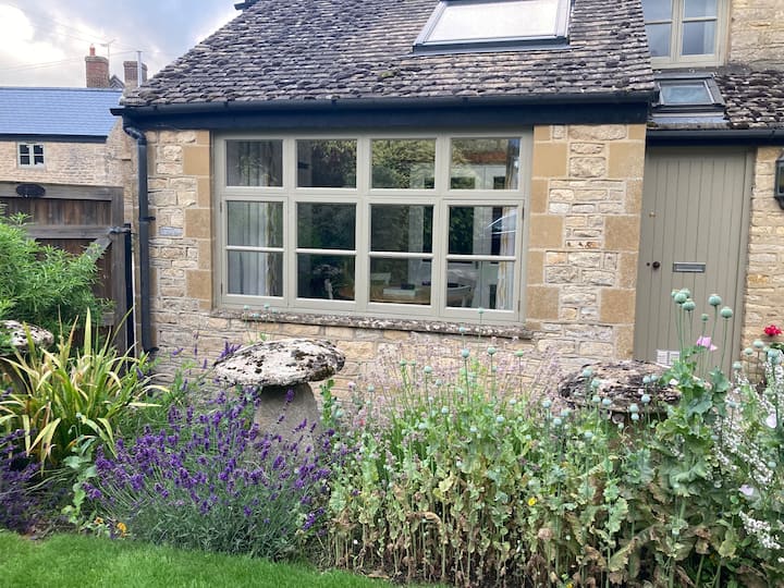Church View Cottage, Ducklington, Witney - Witney