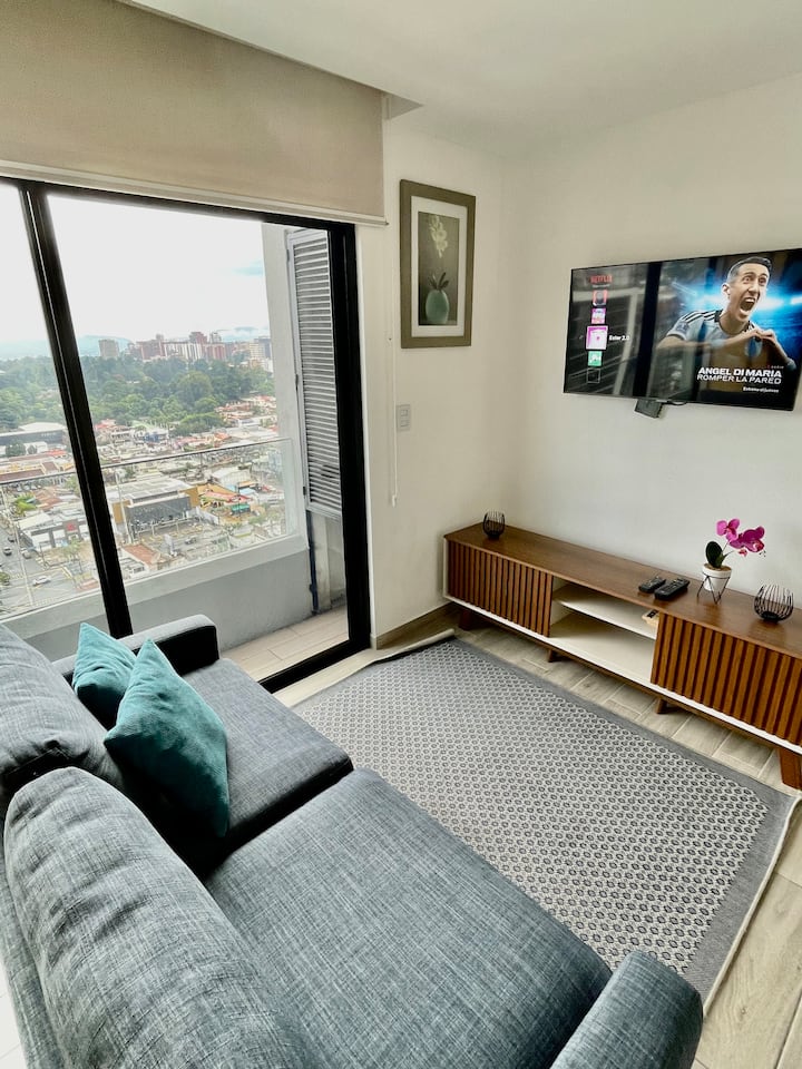Vip Condo In Zona 10 - Spectacular Views - Guatemala