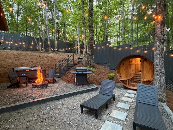 Hottub-barrel Sauna-game Room-clawfoot Tub-firepit - Blue Ridge, GA