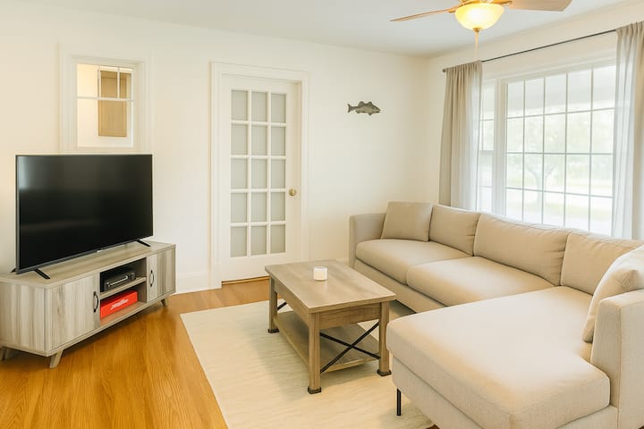 Family Friendly Waterfront Home - Kilmarnock, VA