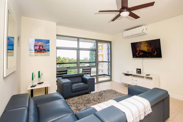 Pure Elegance Ll Bedroom Ll Bathroom Infinity Pool - Kingston