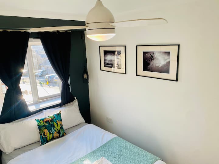 Bakers Airbnb Private Room (One) - Newquay