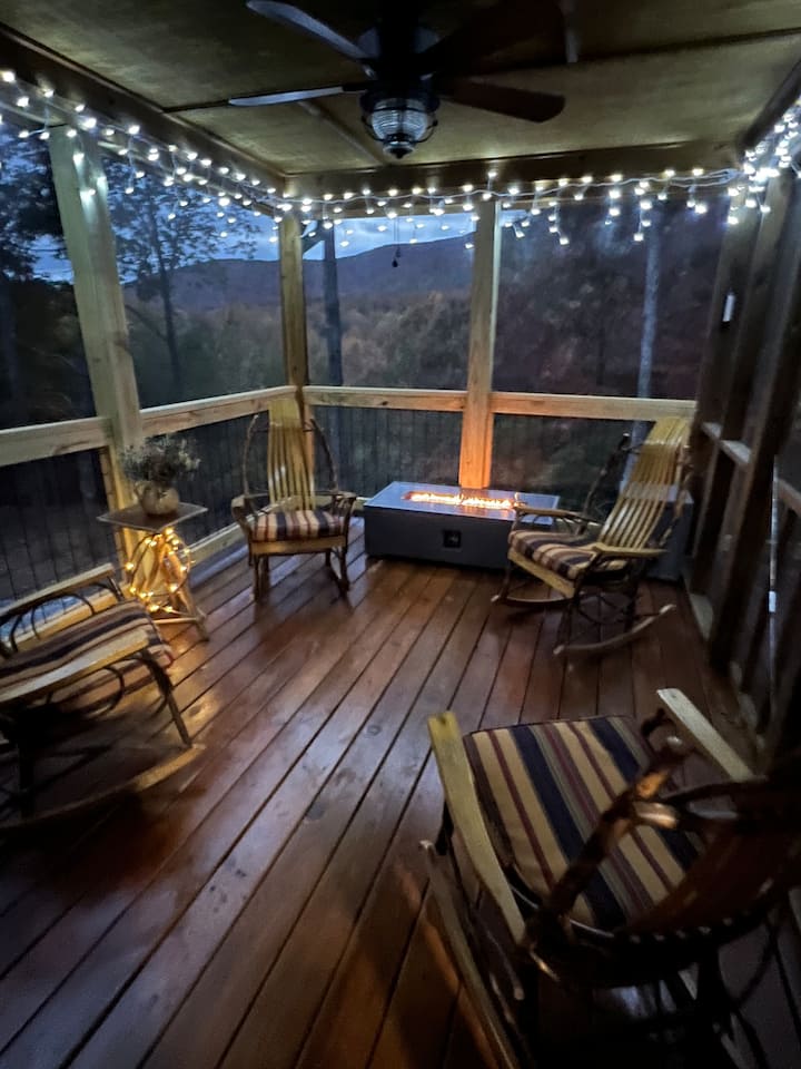 Mtn View!*fire Pit*king Beds*hottub*helen 6 Miles - Cleveland, GA