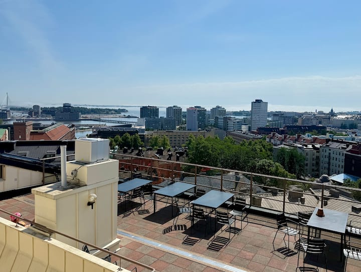 Valoisa Kaksio Upein Näkymin - Helsinki