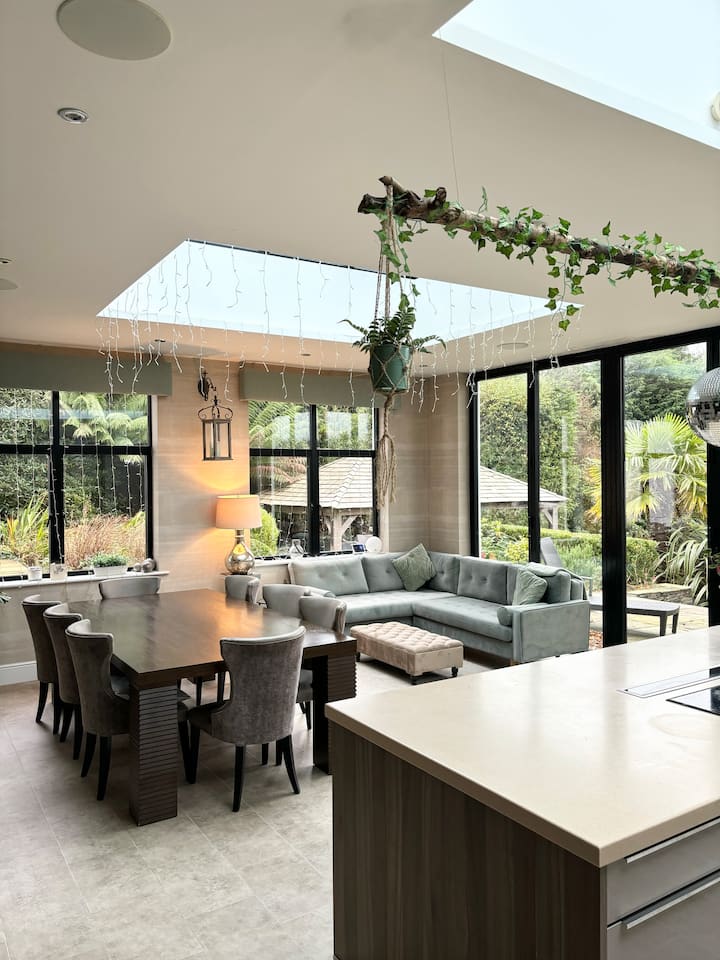 Tt Course By Grandstand Agos Lp Luxury Home - 曼島