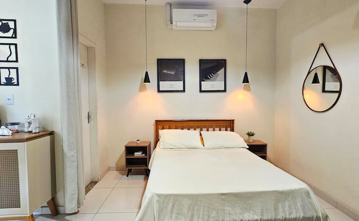 Q4 Praça Sta Terezinha, Ar Cond, Sem Garagem - Taubaté