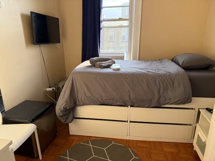 Private Room A In West New York, Nj - New Jersey