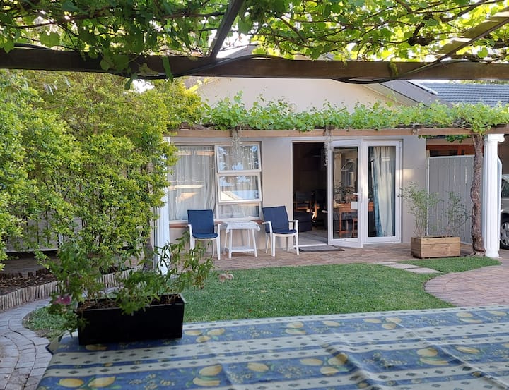 Authentic Stellenbosch Luxury Unit And Hospitality - Stellenbosch