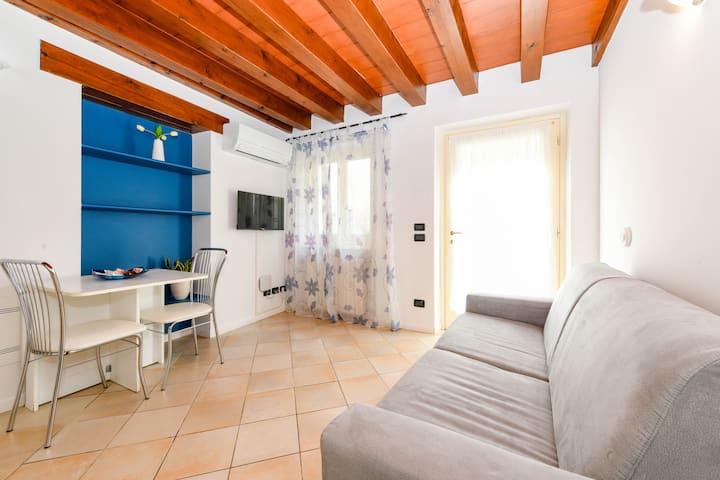 Bilocale Con Corte Interna In Centro A Desenzano - Desenzano del Garda