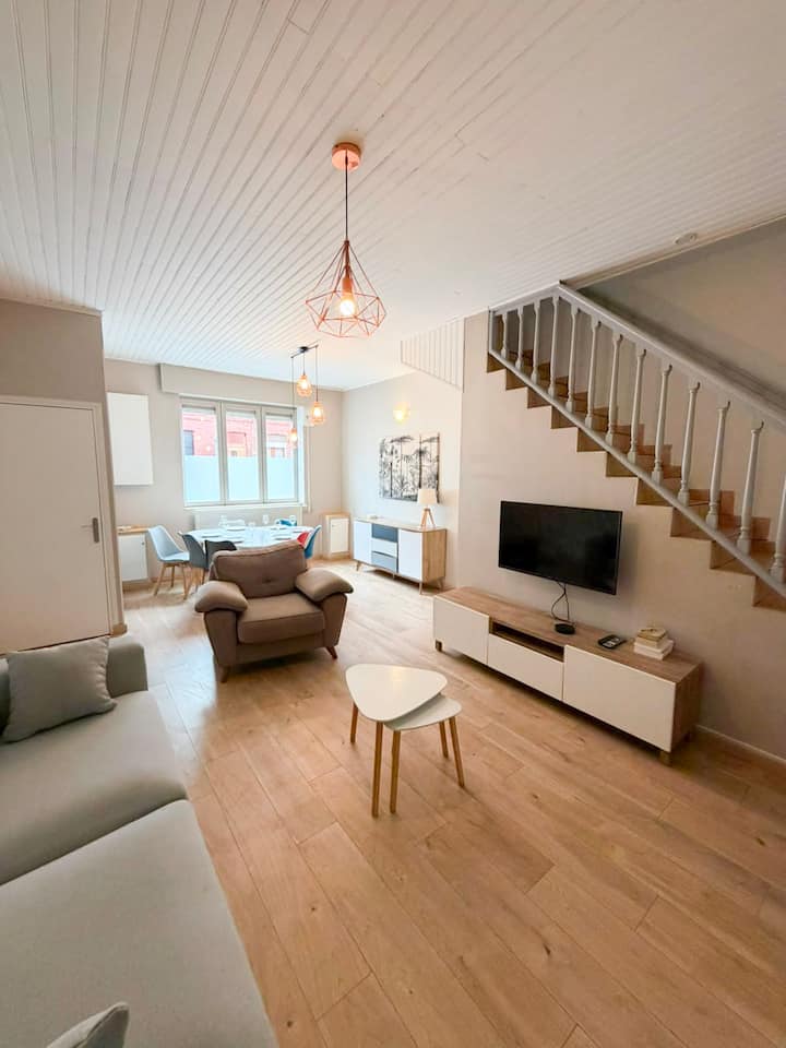 Grande Maison Familiale / 5 Ch / Toit Terrasse - Croix
