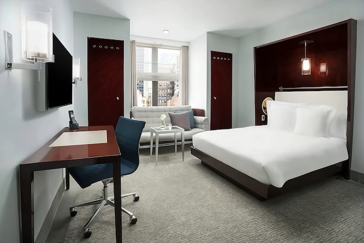 Loft Suite One King Bed At Royalton New York! - Manhattan, NY
