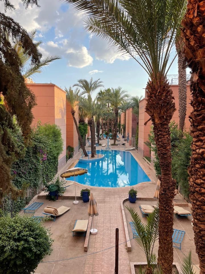 Riad & 4 Bedrooms With Pool Views - 마라케시