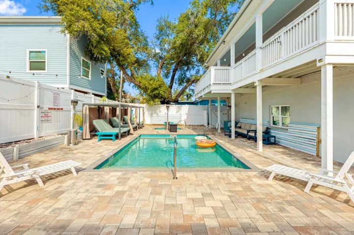 Sunny - Key West Vibe Cottage - Pool - Walkable - Clearwater, FL