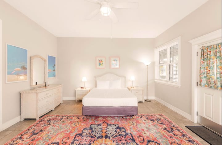 Cottage - Pool - Free Parking - Walkable - Dunedin, FL