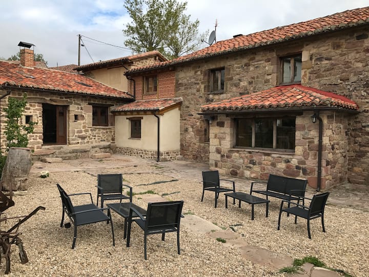 La Hornera De La Abuela. 6 Habit. 15 Pers. Piscina - Reinosa