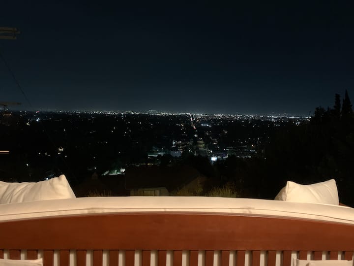Hollywood Hills Hideaway With Views! Private Suite - Los Angeles, CA
