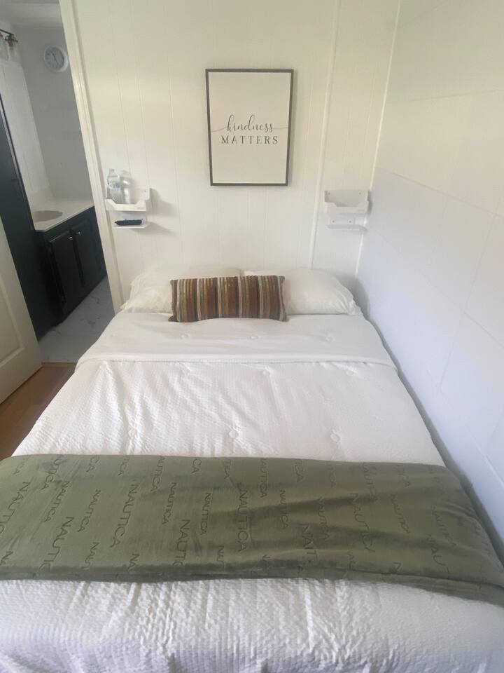 Private Room & Bath W Private Entrance - Lakeside, CA