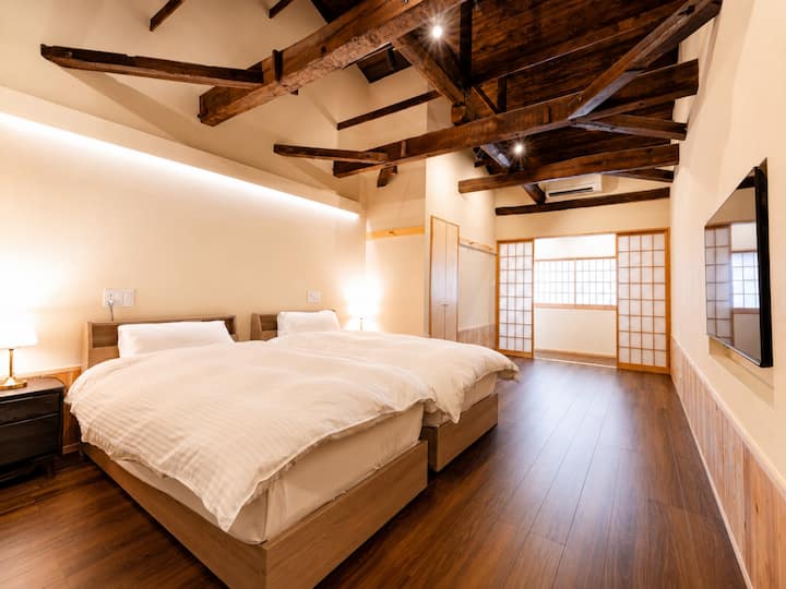 奈良駅徒歩9分｜檜風呂と薬湯を楽しむ一棟貸切villa　奈良旅館Villa East・west - Nara