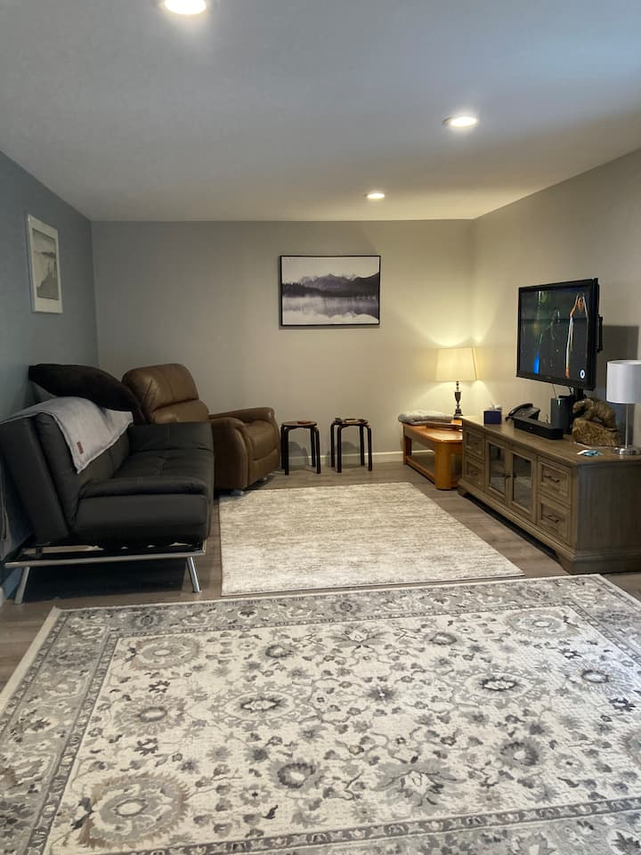 Sugarloaf Retreat - Valdez, AK