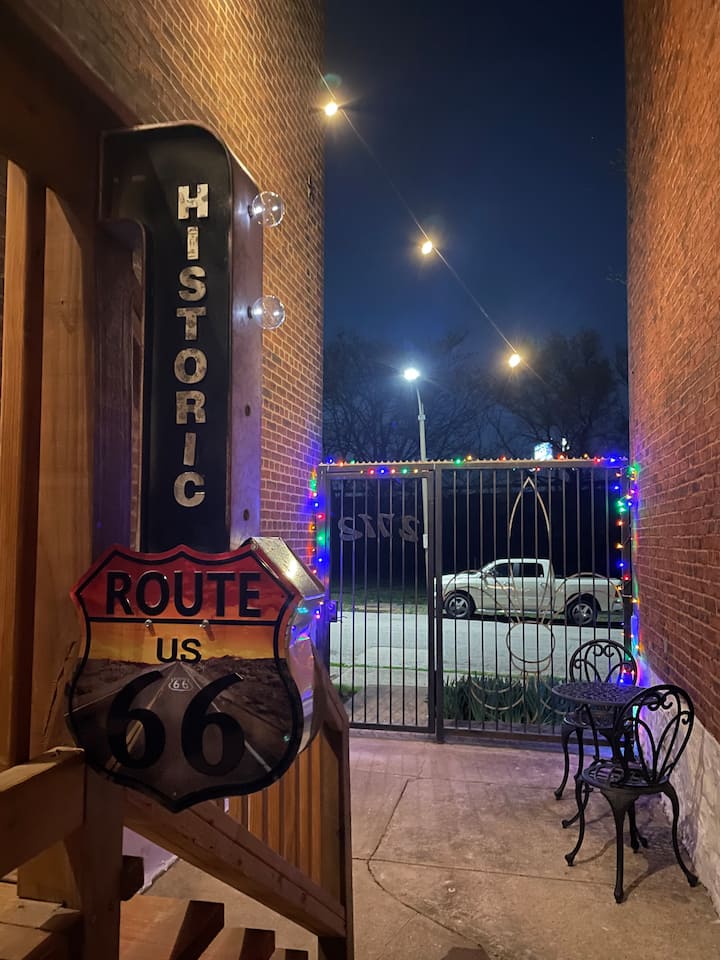 Route 66 Hotel (House) - Saint-Louis, MO