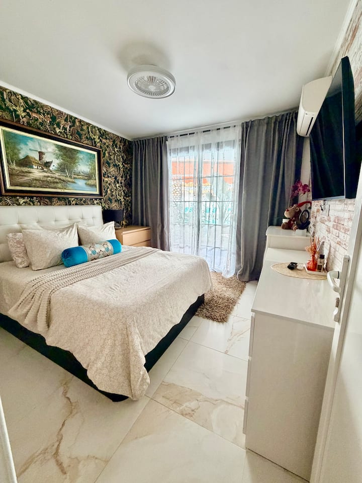 Apartment With Terrace And Pool, Los Cristianos. - Costa Adeje
