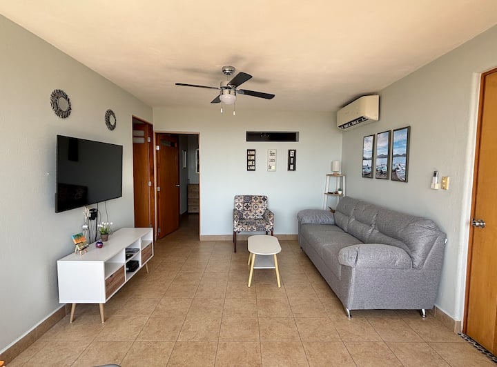 Cozy 2b/2b Condo With Beautiful Bay/city View! - Zihuatanejo