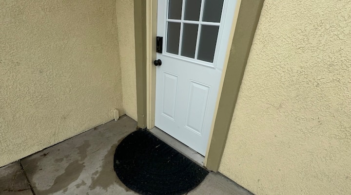 3 Beds, Sleeps 4, Ev, W Pool, Gym, Private - Tracy, CA