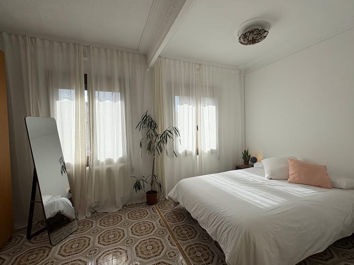 2 Bedroom Flat. Quiet And Bright - Saragosse