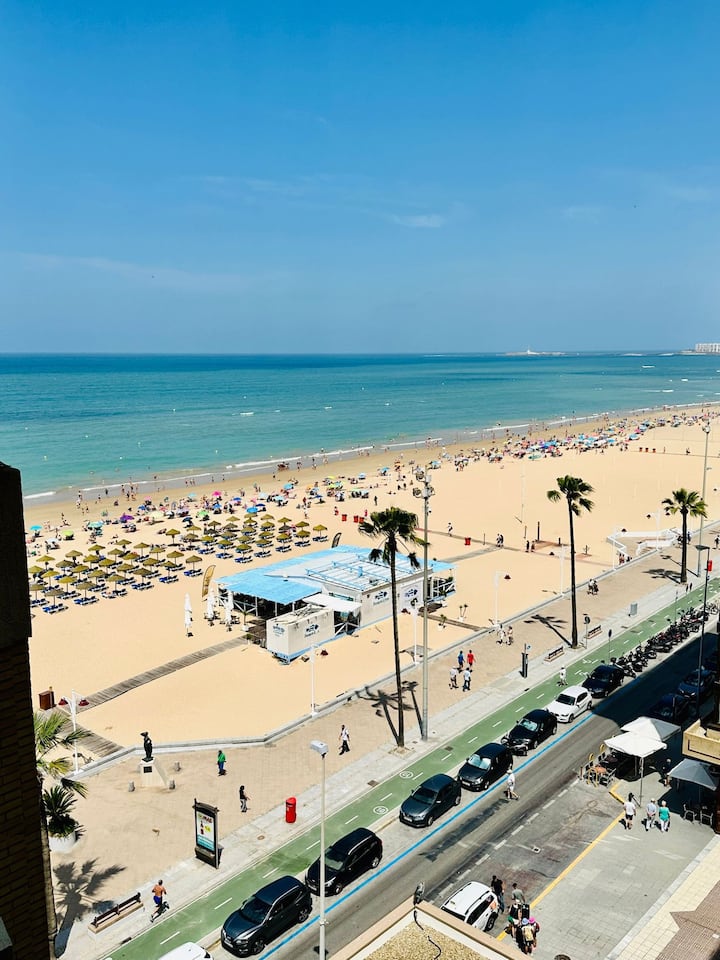 Apartamento A Pie De Playa Con Parking Privado - Cadix