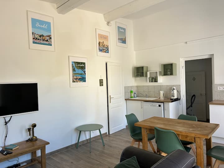 Grand Studio Rez De Jardin - Ollioules