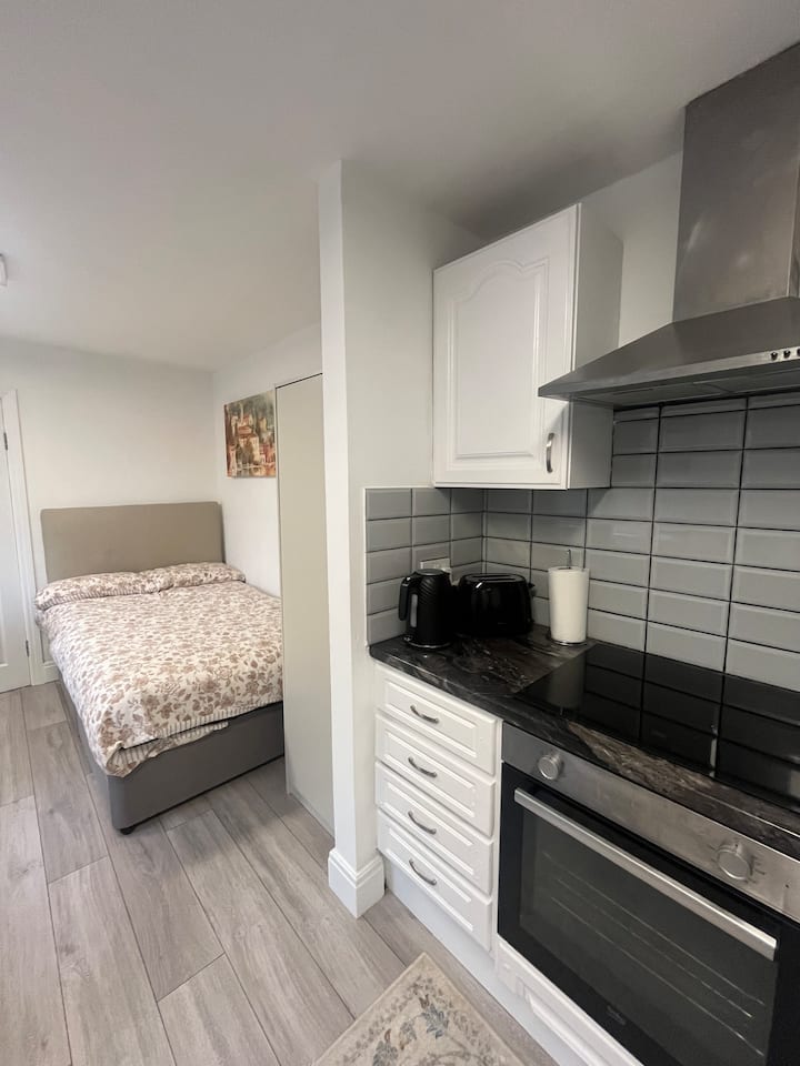 Private Studio In Harrow - Ruislip