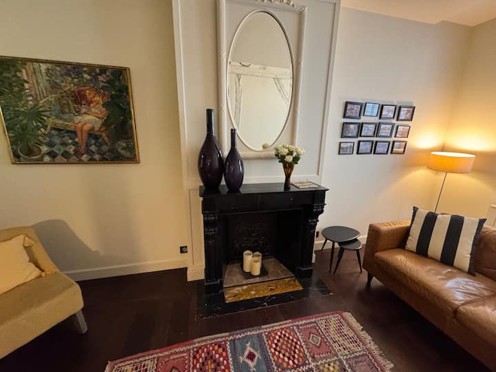 Amazing Modern Medieval Style Home - Senlis