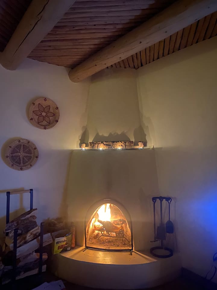 Quiet Guest House 2 Mi From Plaza.  Pets Welcome! - Santa Fe, NM