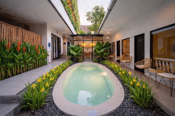 Cozy Studio #A5, Central Seminyak, Coworking Space - Kuta