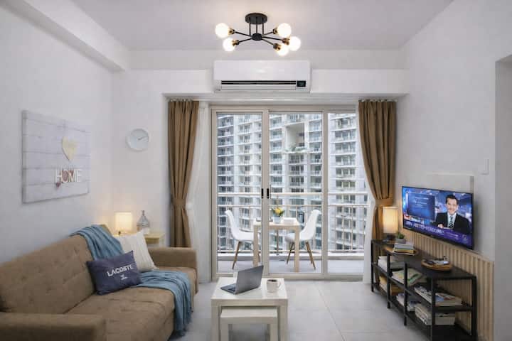 Spacious 2br High Floor W/ Balcony | Near Bgc - Ortigas Center
