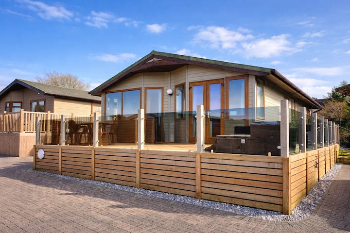 Beautiful Lodge Retreat · 3 Bedrooms · Sleeps 6 - Woolacombe