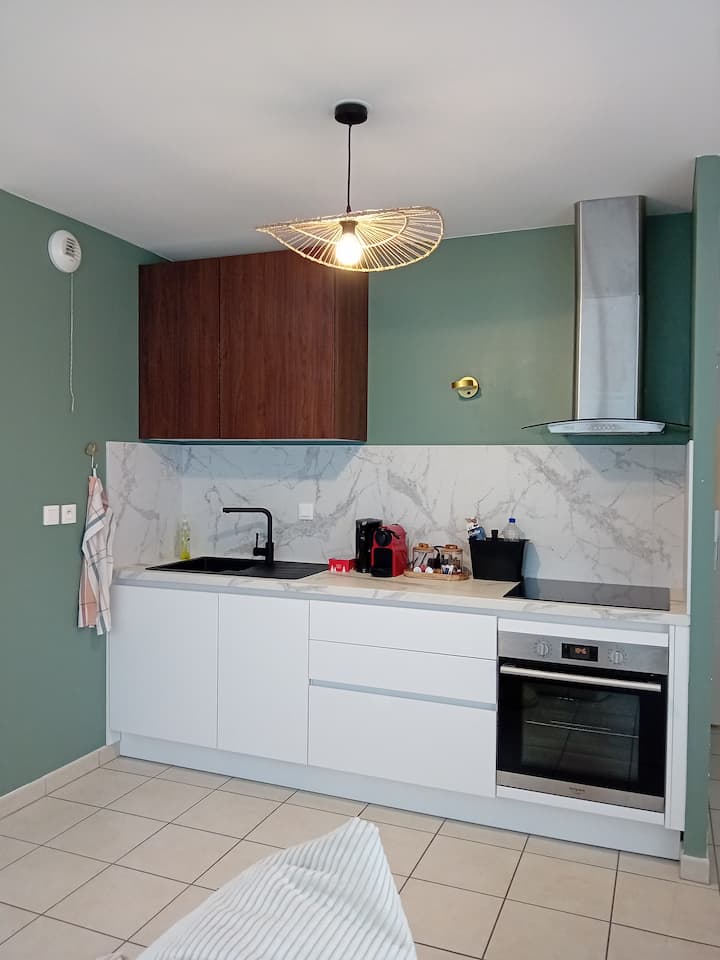 800 M De La Gare Et Du Centre Ville Parking Privé - Chambéry