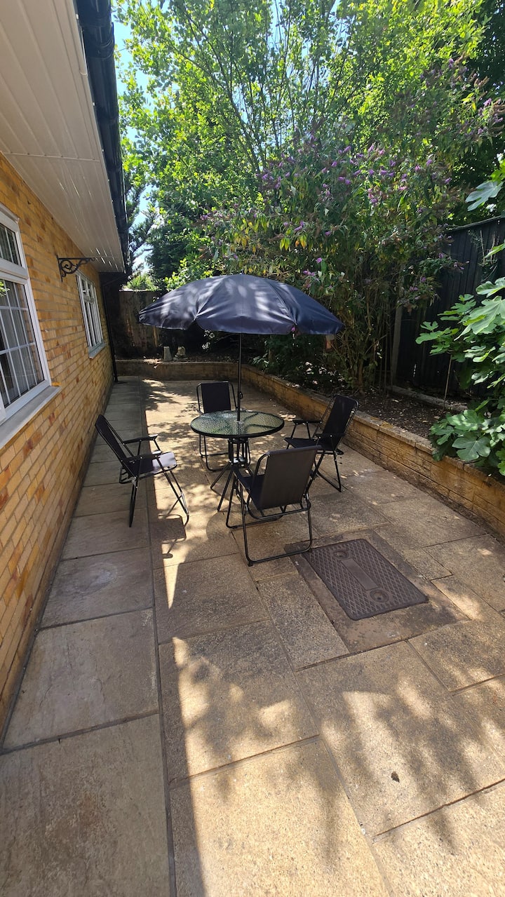 Modern, 4 Bed, Sleeps 7, M4/m40 Access, Parking - High Wycombe