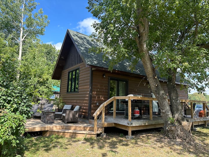 Modern Bohemian Getaway - Rosedale, ON, Canada