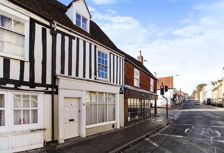 Wonderful Historic House - Colchester