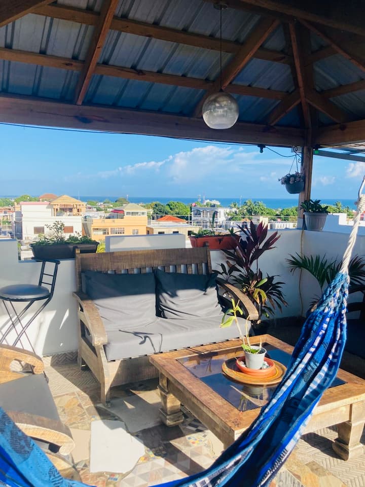 Tropical Inn Large 2 Bed Apt & Roof Terraces - Puerto Plata