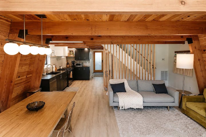 Modern & Cozy, Family-friendly Cabin - Lake Gregory Regional Park, CA