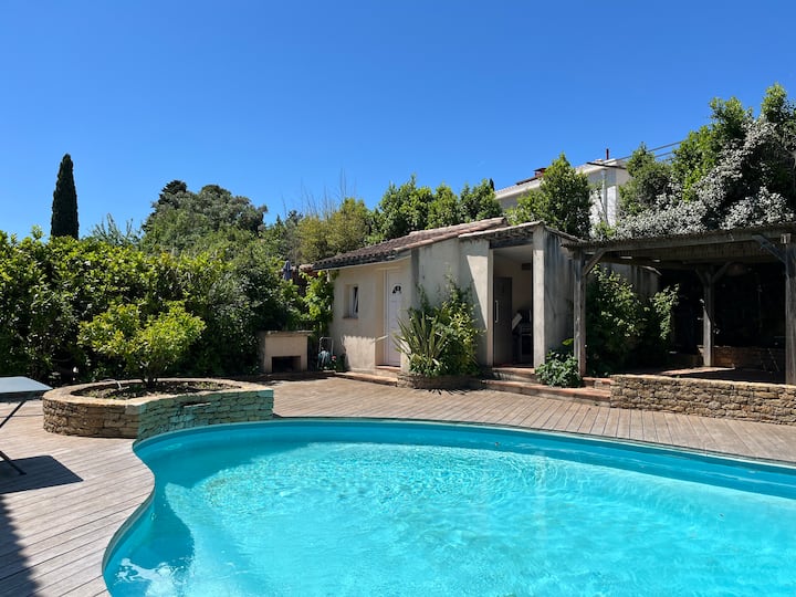 Charmante Villa Piscine Au Calme - Toulon