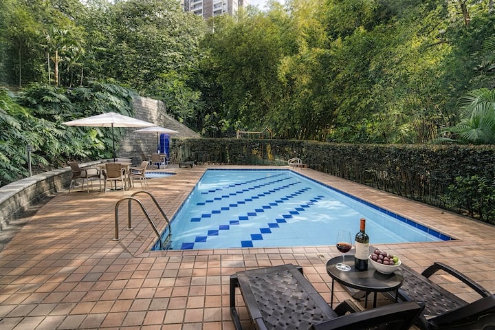 Provenza Apartment + Pool + 24/7 Private Security - Medellín