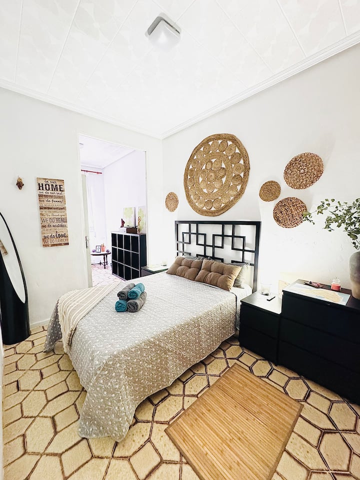 Planta Baja Completa En Una Casa Histórica. - Aspe