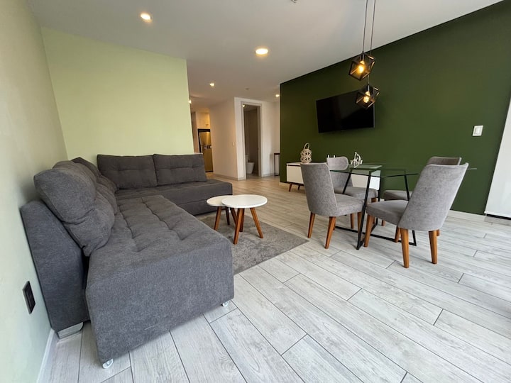 Stylish, Functional And Great Central Location - Quito